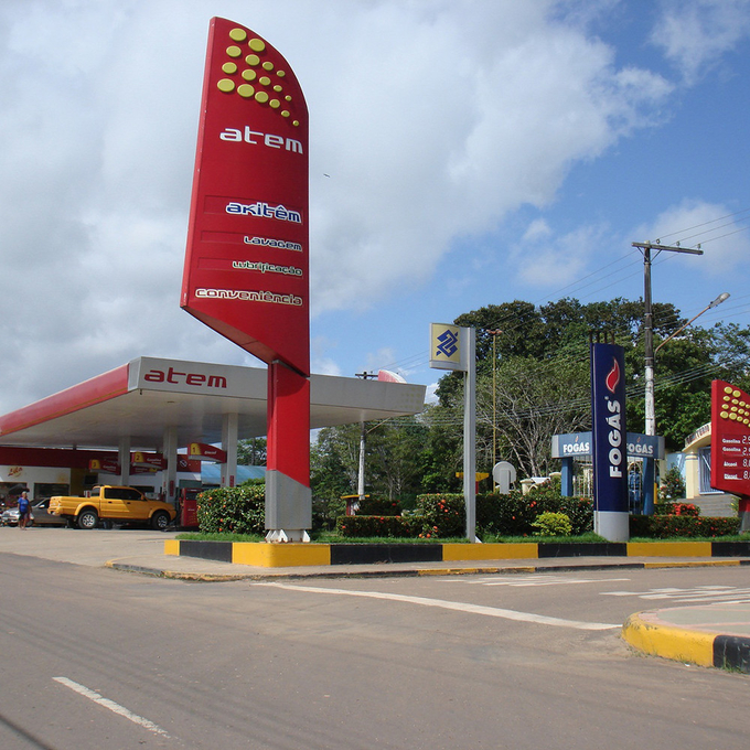 Gas Station Digital Pylon Sign Illuminated 8500mm Provide Soft Copy ...